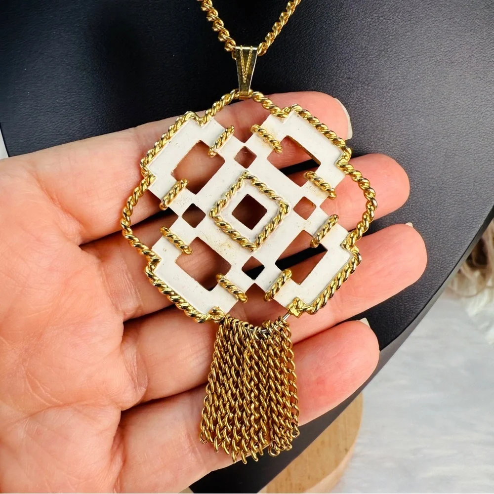 Jewelry | Vintage Avon Art Deco Cream White Goldtone 197s Pendant ...